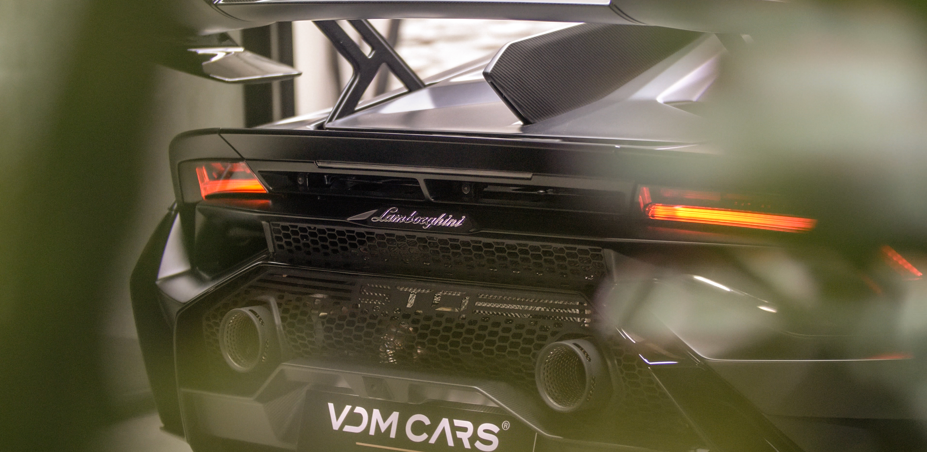 Mercedes-Benz BRABUS XLP 900 6X6 Adventure | VDM Cars